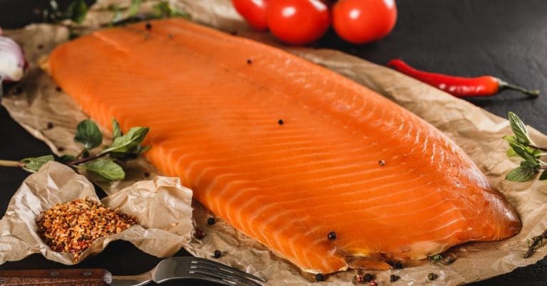 2 Best Ways To Reheat Cooked or Smoked Salmon - Kitchenous